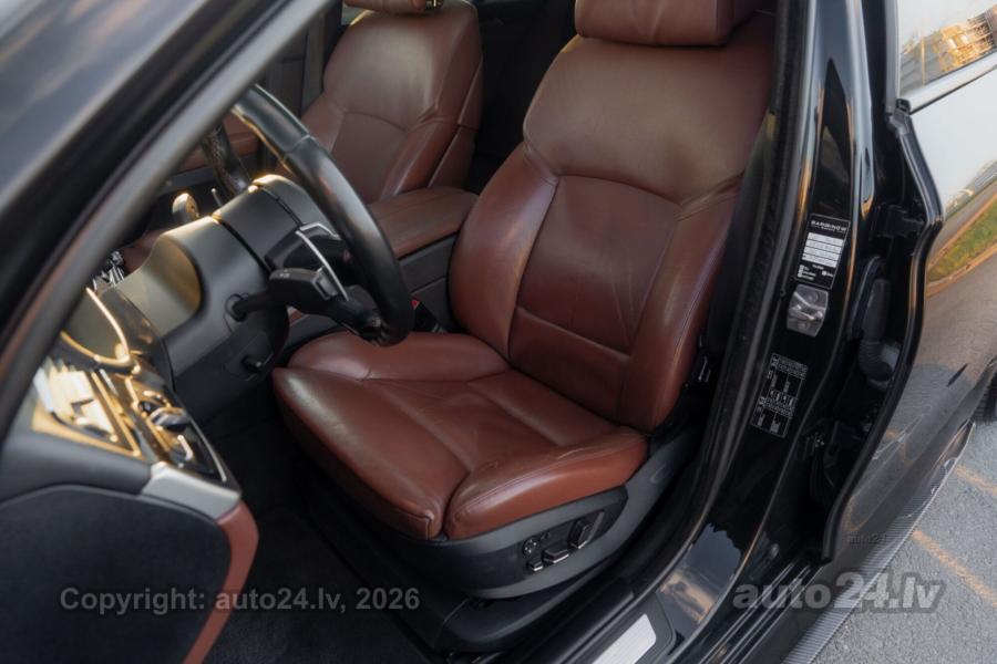 Melns BMW 5 Series 2010 Tallina, ar dzinēja tilpumu 3.00 L un nobraukumu 366 tūkst. km par 13900 €, foto 15 vietnē AUTOMOTO.COM.LV
