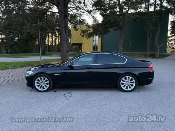 Black BMW 5 Series 2010 in Tallinn, with an engine capacity of 3.00 L and mileage of 267 thousand km for 13900 €, photo 4 on AUTOMOTO.COM.LV