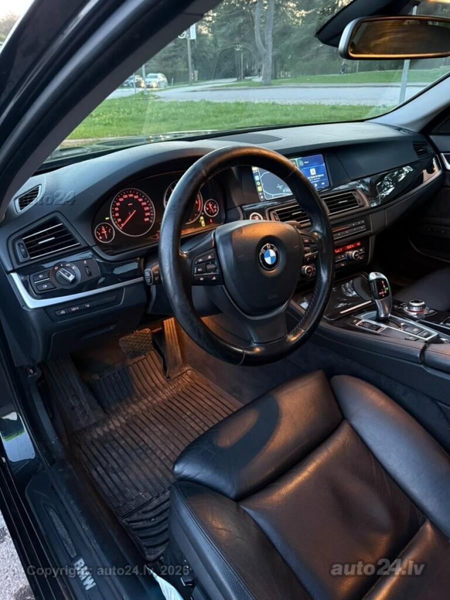 Melns BMW 5 Series 2010 Tallina, ar dzinēja tilpumu 3.00 L un nobraukumu 267 tūkst. km par 13900 €, foto 12 vietnē AUTOMOTO.COM.LV