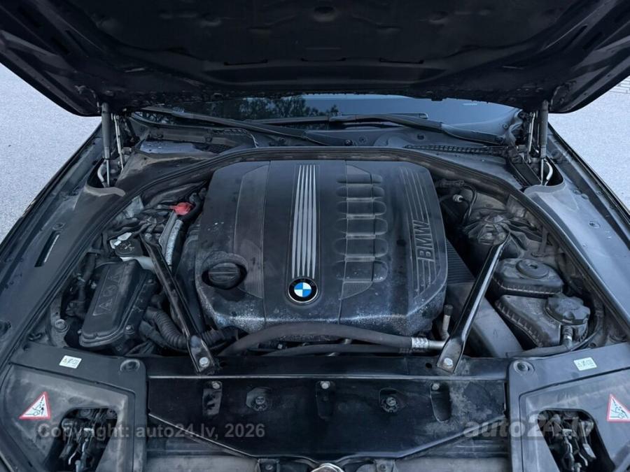 Melns BMW 5 Series 2010 Tallina, ar dzinēja tilpumu 3.00 L un nobraukumu 267 tūkst. km par 13900 €, foto 22 vietnē AUTOMOTO.COM.LV