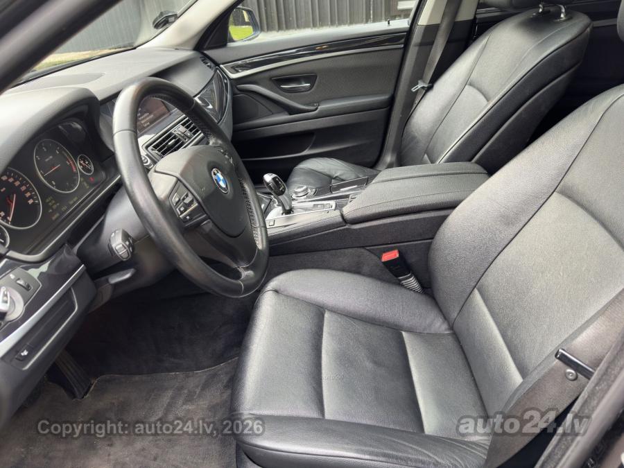 Black BMW 5 Series 2010 in Tartu, with an engine capacity of 2.00 L and mileage of 285 thousand km for 8500 €, photo 6 on AUTOMOTO.COM.LV