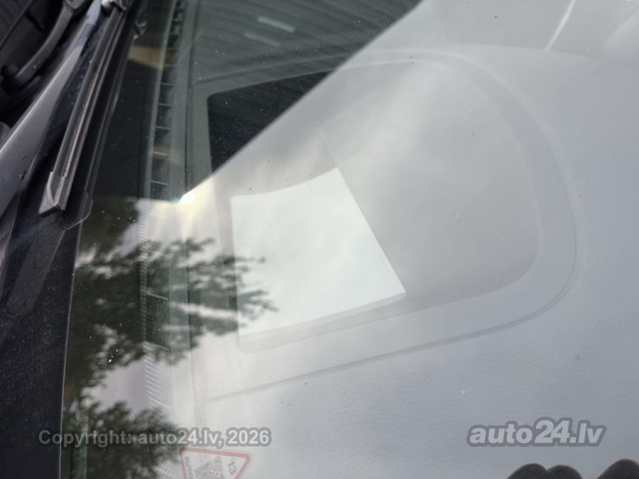 Black BMW 5 Series 2010 in Tartu, with an engine capacity of 2.00 L and mileage of 285 thousand km for 8500 €, photo 9 on AUTOMOTO.COM.LV