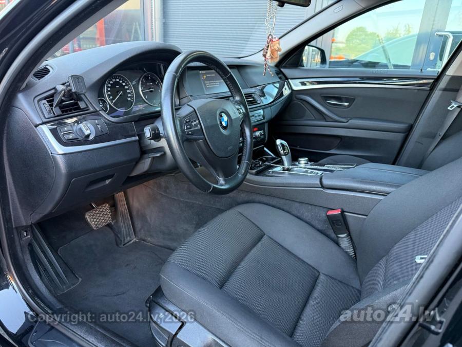Melns BMW 5 Series 2010 Kuresāre, ar dzinēja tilpumu 3.00 L un nobraukumu 312 tūkst. km par 6990 €, foto 14 vietnē AUTOMOTO.COM.LV
