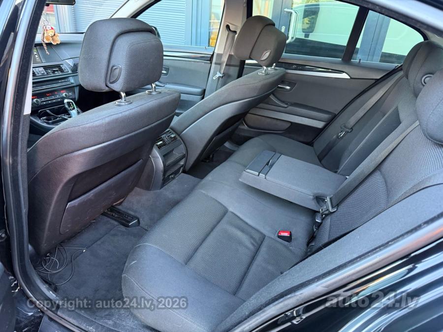 Melns BMW 5 Series 2010 Kuresāre, ar dzinēja tilpumu 3.00 L un nobraukumu 312 tūkst. km par 6990 €, foto 17 vietnē AUTOMOTO.COM.LV