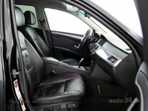 Melns BMW 5 Series 2010 Tallina, ar dzinēja tilpumu 2.00 L un nobraukumu 318 tūkst. km par 3999 €, foto 7 vietnē AUTOMOTO.COM.LV