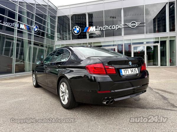 Melns BMW 5 Series 2010 Tallina, ar dzinēja tilpumu 2.00 L un nobraukumu 255 tūkst. km par 9999 €, foto 5 vietnē AUTOMOTO.COM.LV