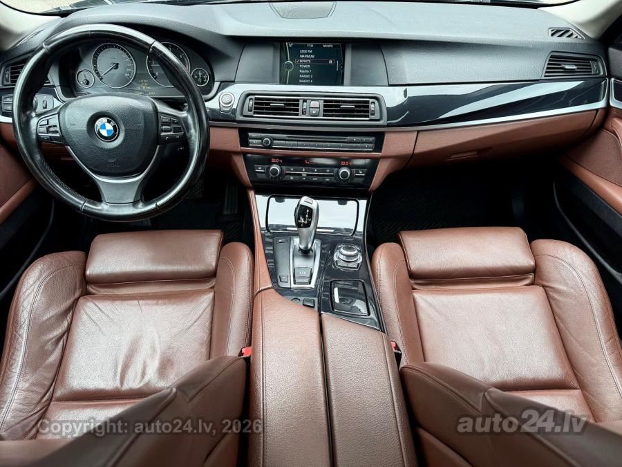 Melns BMW 5 Series 2010 Tallina, ar dzinēja tilpumu 2.00 L un nobraukumu 255 tūkst. km par 9999 €, foto 10 vietnē AUTOMOTO.COM.LV