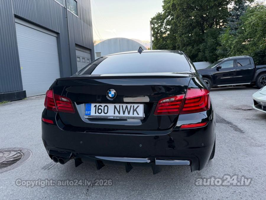 Melns BMW 5 Series 2010 Tallina, ar dzinēja tilpumu 3.00 L un nobraukumu 315 tūkst. km par 12450 €, foto 9 vietnē AUTOMOTO.COM.LV