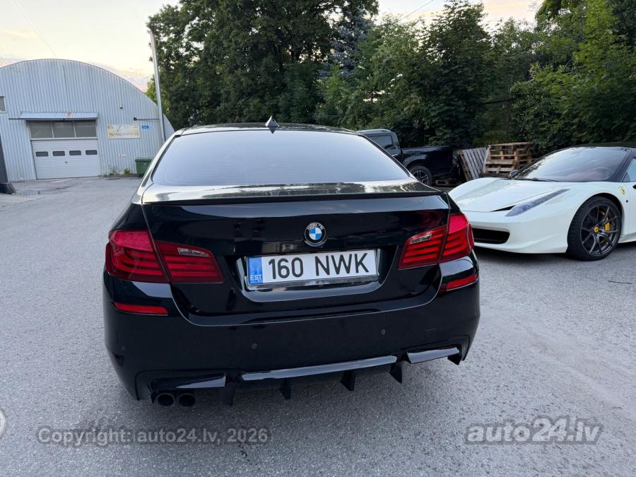 Melns BMW 5 Series 2010 Tallina, ar dzinēja tilpumu 3.00 L un nobraukumu 315 tūkst. km par 12450 €, foto 10 vietnē AUTOMOTO.COM.LV