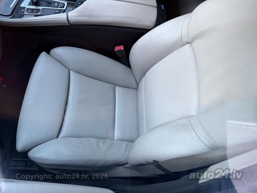 Melns BMW 5 Series 2010 Tallina, ar dzinēja tilpumu 3.00 L un nobraukumu 315 tūkst. km par 12450 €, foto 13 vietnē AUTOMOTO.COM.LV