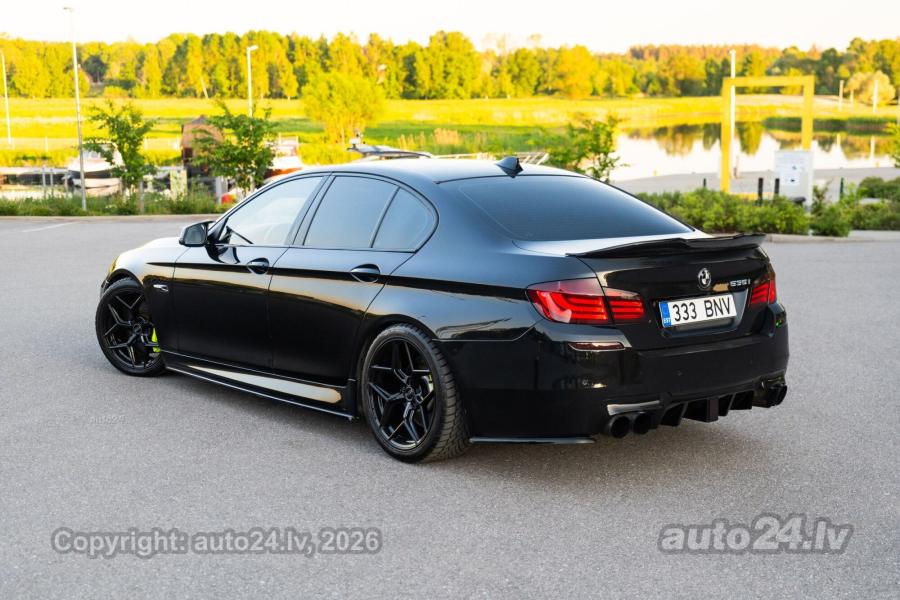Melns BMW 5 Series 2010 Tartu, ar dzinēja tilpumu 3.00 L un nobraukumu 340 tūkst. km par 13590 €, foto 7 vietnē AUTOMOTO.COM.LV