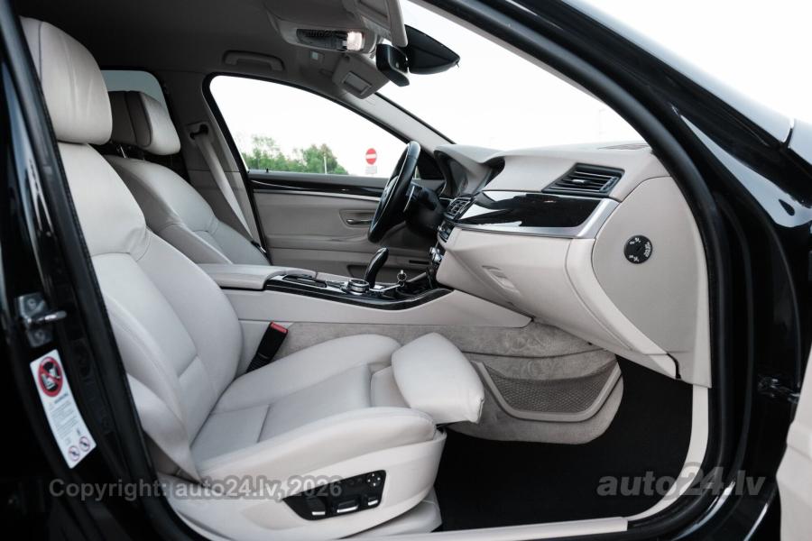 Melns BMW 5 Series 2010 Tartu, ar dzinēja tilpumu 3.00 L un nobraukumu 340 tūkst. km par 13590 €, foto 15 vietnē AUTOMOTO.COM.LV