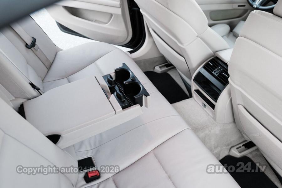 Melns BMW 5 Series 2010 Tartu, ar dzinēja tilpumu 3.00 L un nobraukumu 340 tūkst. km par 13590 €, foto 18 vietnē AUTOMOTO.COM.LV