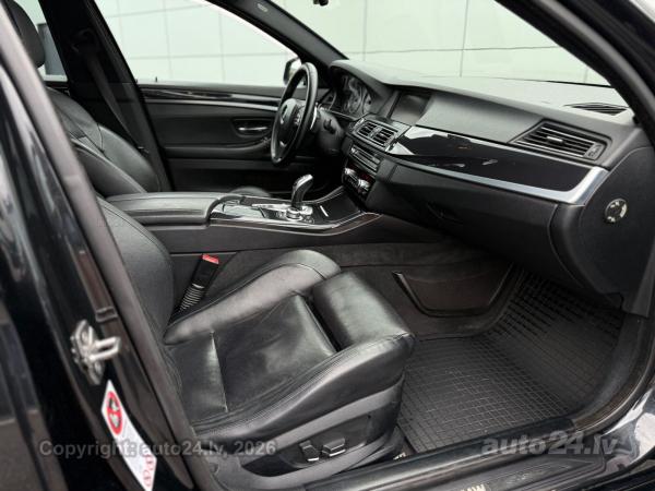 Black BMW 5 Series 2010 in Tartu, with an engine capacity of 3.00 L and mileage of 304 thousand km for 7500 €, photo 8 on AUTOMOTO.COM.LV