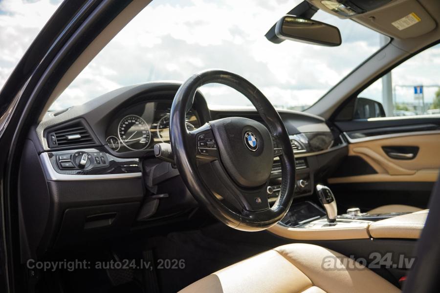 Black BMW 5 Series 2010 in Tallinn, with an engine capacity of 3.00 L and mileage of 271 thousand km for 10990 €, photo 12 on AUTOMOTO.COM.LV