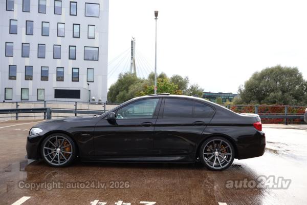 Melns BMW 5 Series 2010 Tartu, ar dzinēja tilpumu 3.00 L un nobraukumu 240 tūkst. km par 15000 €, foto 5 vietnē AUTOMOTO.COM.LV