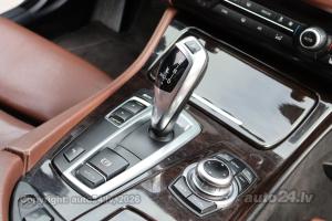 Melns BMW 5 Series 2010 Tartu, ar dzinēja tilpumu 3.00 L un nobraukumu 240 tūkst. km par 15000 €, foto 12 vietnē AUTOMOTO.COM.LV