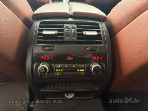 Melns BMW 5 Series 2010 Tartu, ar dzinēja tilpumu 3.00 L un nobraukumu 240 tūkst. km par 15000 €, foto 14 vietnē AUTOMOTO.COM.LV