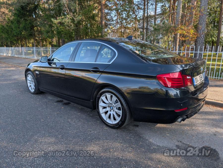 Black BMW 5 Series 2010 in Tallinn, with an engine capacity of 3.00 L and mileage of 228 thousand km for 10300 €, photo 3 on AUTOMOTO.COM.LV