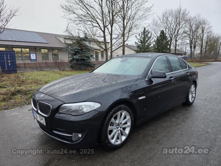 Black BMW 5 Series 2011 in Tartu, with an engine capacity of 3.00 L and mileage of 240 thousand km for 3900 €, photo 1 on AUTOMOTO.COM.LV