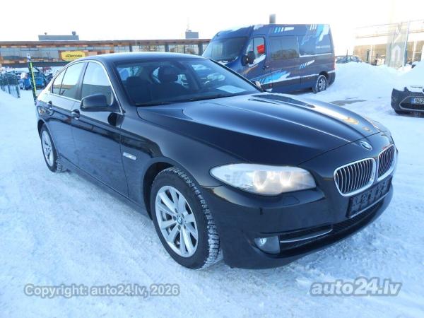 Black BMW 5 Series 2011 in Viljandi, with an engine capacity of 2.00 L and mileage of 205 thousand km for 10790 €, photo 3 on AUTOMOTO.COM.LV