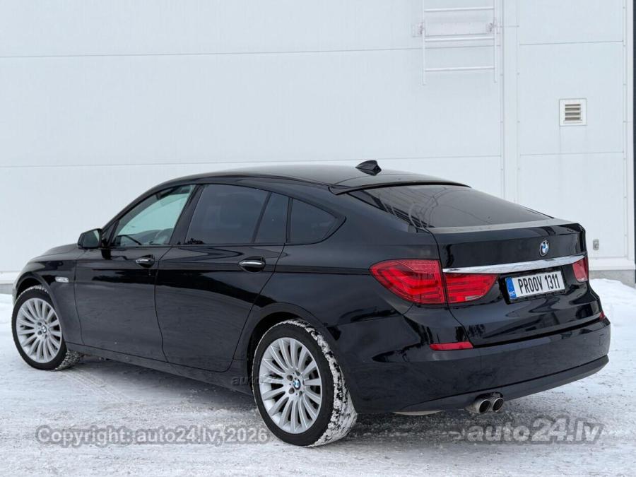 Black BMW 5 Series 2011 in Tallinn, with an engine capacity of 3.00 L and mileage of 312 thousand km for 8690 €, photo 4 on AUTOMOTO.COM.LV