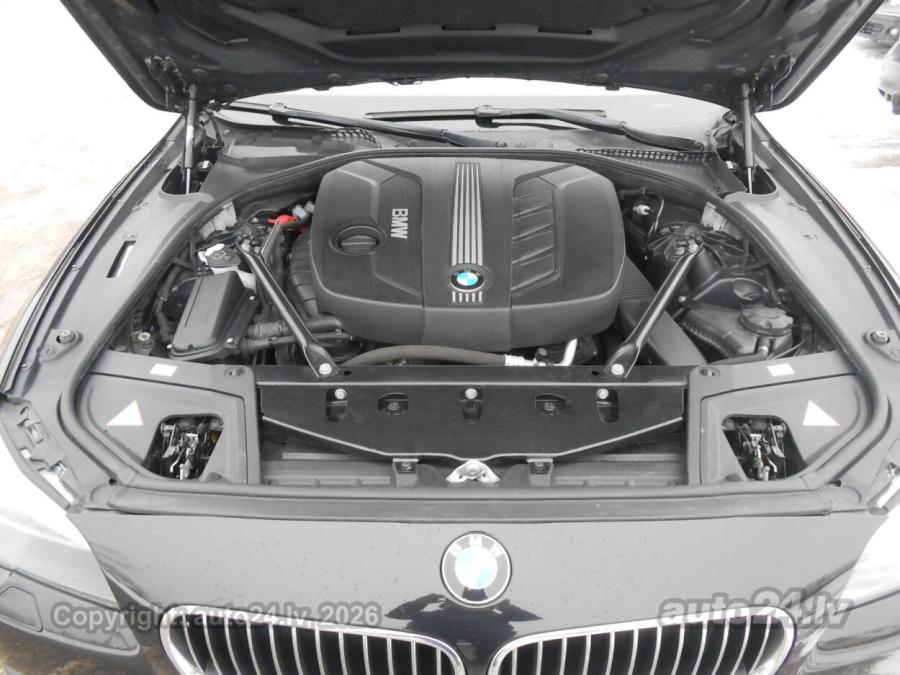 Black BMW 5 Series 2011 in Viljandi, with an engine capacity of 2.00 L and mileage of 205 thousand km for 10790 €, photo 12 on AUTOMOTO.COM.LV