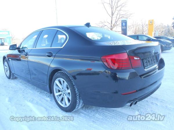 Black BMW 5 Series 2011 in Viljandi, with an engine capacity of 2.00 L and mileage of 205 thousand km for 10790 €, photo 4 on AUTOMOTO.COM.LV
