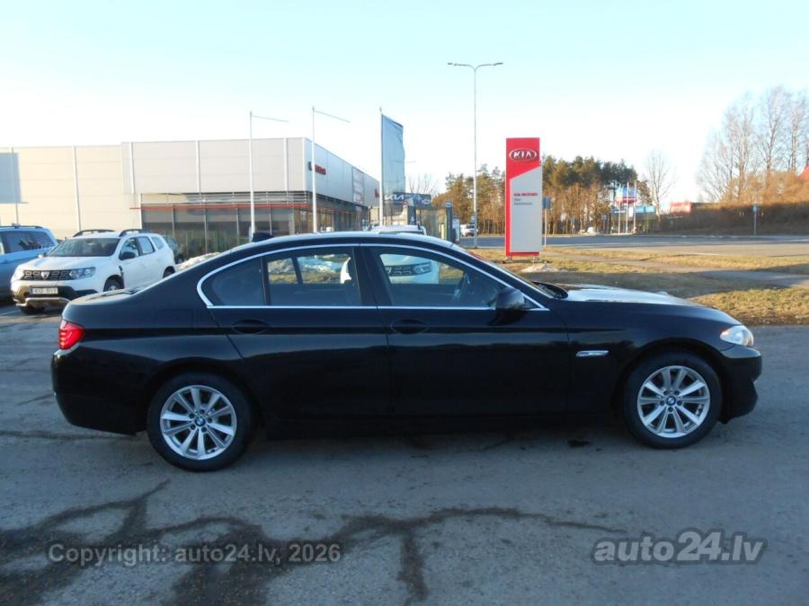 Black BMW 5 Series 2011 in Viljandi, with an engine capacity of 2.00 L and mileage of 205 thousand km for 9990 €, photo 18 on AUTOMOTO.COM.LV