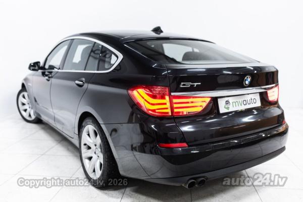 Black BMW 5 Series 2011 in Tallinn, with an engine capacity of 3.00 L and mileage of 303 thousand km for 10990 €, photo 6 on AUTOMOTO.COM.LV