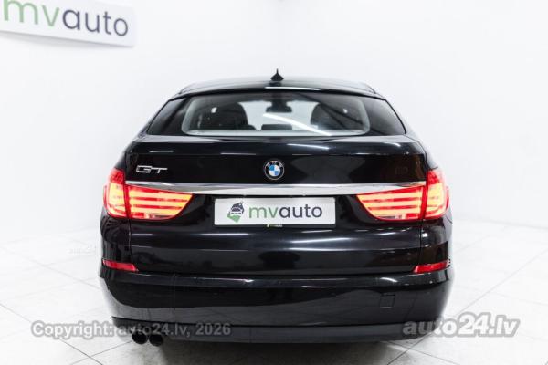 Black BMW 5 Series 2011 in Tallinn, with an engine capacity of 3.00 L and mileage of 303 thousand km for 10990 €, photo 7 on AUTOMOTO.COM.LV