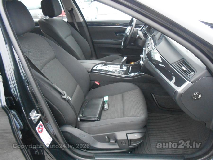 Black BMW 5 Series 2011 in Viljandi, with an engine capacity of 2.00 L and mileage of 205 thousand km for 9490 €, photo 13 on AUTOMOTO.COM.LV