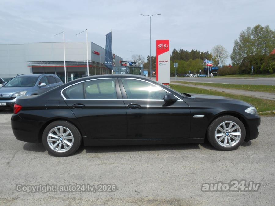 Black BMW 5 Series 2011 in Viljandi, with an engine capacity of 2.00 L and mileage of 205 thousand km for 9490 €, photo 21 on AUTOMOTO.COM.LV