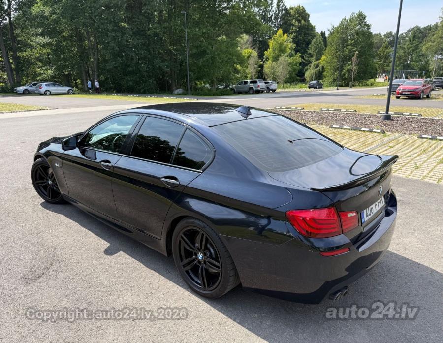 Black BMW 5 Series 2011 in Tallinn, with an engine capacity of 3.00 L and mileage of 287 thousand km for 11500 €, photo 5 on AUTOMOTO.COM.LV