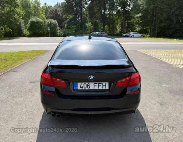 Melns BMW 5 Series 2011 Tallina, ar dzinēja tilpumu 3.00 L un nobraukumu 287 tūkst. km par 11500 €, foto 7 vietnē AUTOMOTO.COM.LV