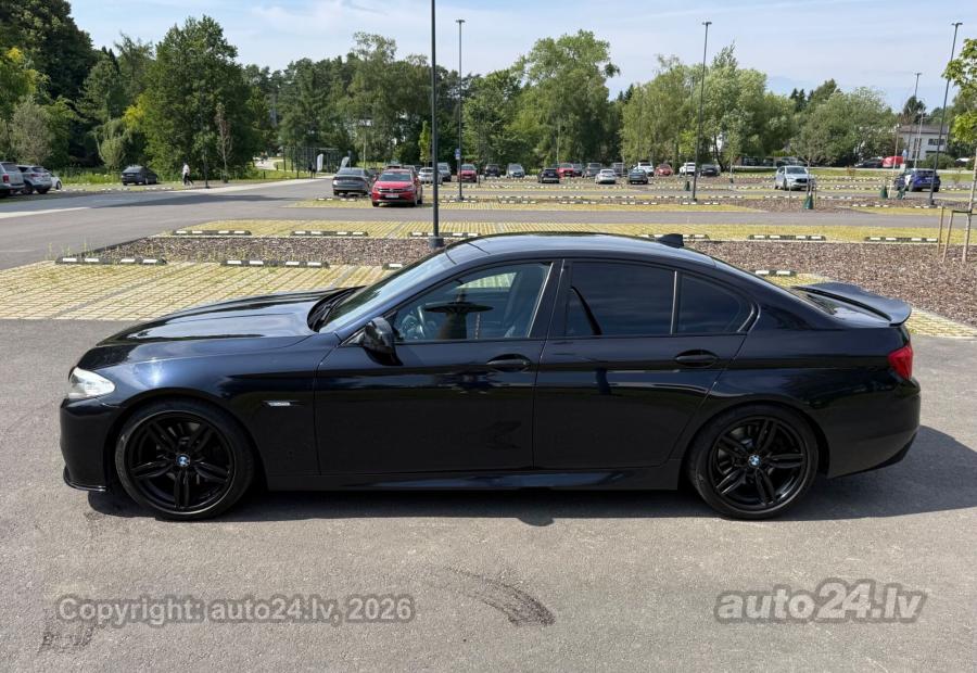 Black BMW 5 Series 2011 in Tallinn, with an engine capacity of 3.00 L and mileage of 287 thousand km for 11500 €, photo 9 on AUTOMOTO.COM.LV