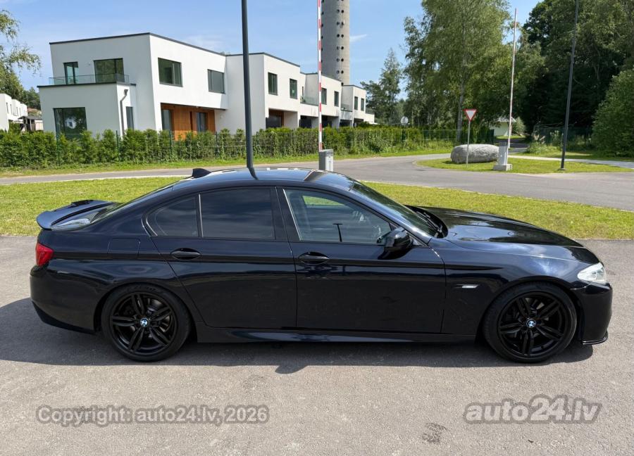 Black BMW 5 Series 2011 in Tallinn, with an engine capacity of 3.00 L and mileage of 287 thousand km for 11500 €, photo 10 on AUTOMOTO.COM.LV