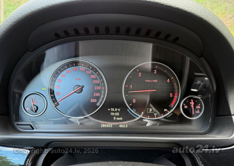 Black BMW 5 Series 2011 in Tallinn, with an engine capacity of 3.00 L and mileage of 287 thousand km for 11500 €, photo 13 on AUTOMOTO.COM.LV
