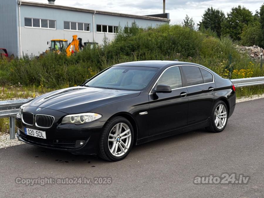 Melns BMW 5 Series 2011 Tartu, ar dzinēja tilpumu 2.00 L un nobraukumu 299 tūkst. km par 9499 €, foto 1 vietnē AUTOMOTO.COM.LV