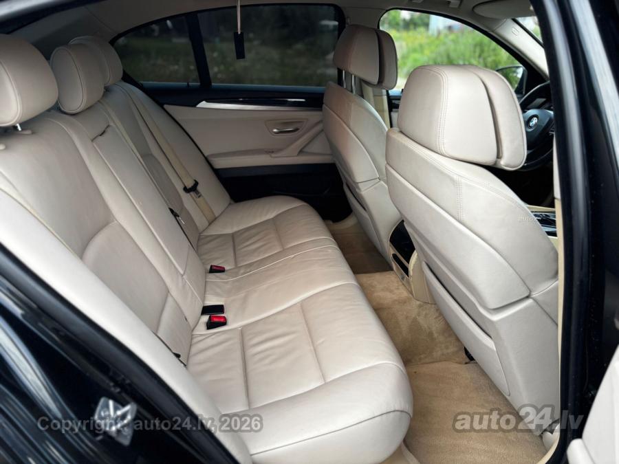 Melns BMW 5 Series 2011 Tartu, ar dzinēja tilpumu 2.00 L un nobraukumu 299 tūkst. km par 9499 €, foto 16 vietnē AUTOMOTO.COM.LV