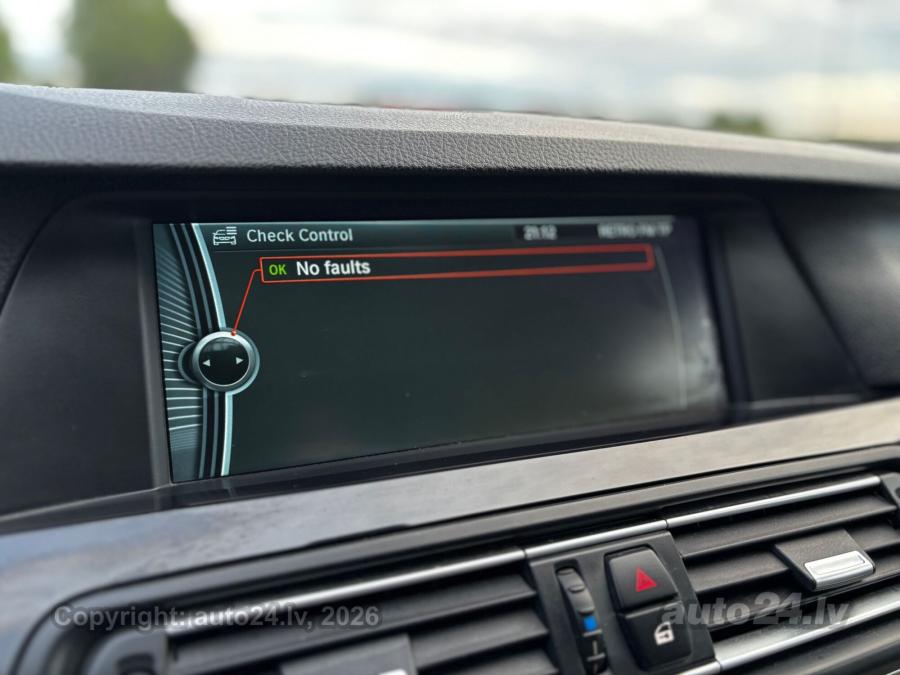Melns BMW 5 Series 2011 Tartu, ar dzinēja tilpumu 2.00 L un nobraukumu 299 tūkst. km par 9499 €, foto 21 vietnē AUTOMOTO.COM.LV