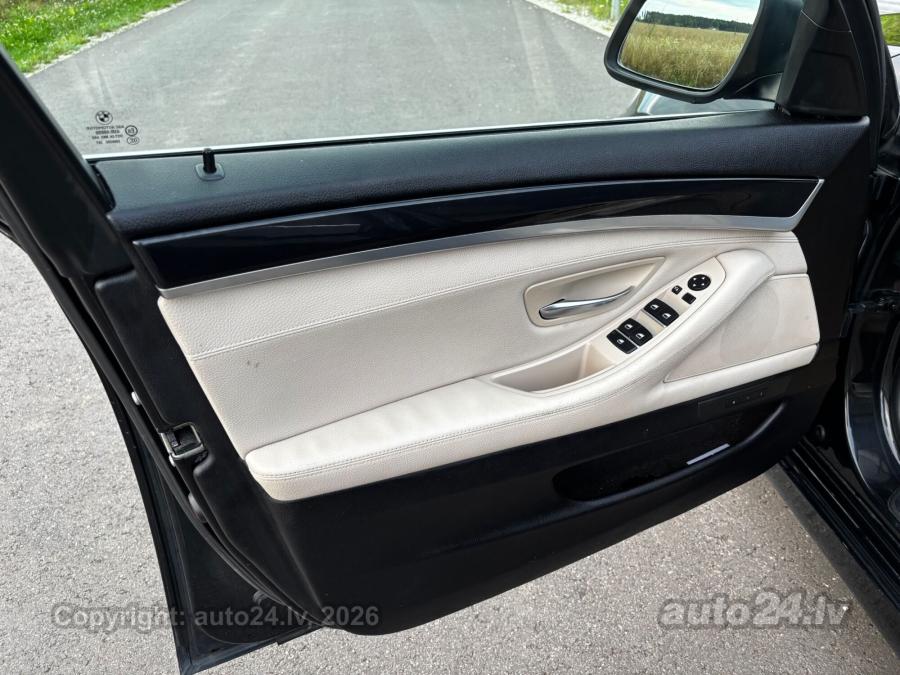 Melns BMW 5 Series 2011 Tartu, ar dzinēja tilpumu 2.00 L un nobraukumu 299 tūkst. km par 9499 €, foto 24 vietnē AUTOMOTO.COM.LV