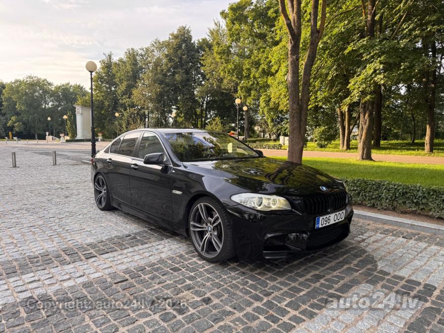 Black BMW 5 Series 2011 in Sillamae, with an engine capacity of 3.00 L and mileage of 334 thousand km for 12500 €, photo 3 on AUTOMOTO.COM.LV