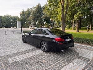 Black BMW 5 Series 2011 in Sillamae, with an engine capacity of 3.00 L and mileage of 334 thousand km for 12500 €, photo 4 on AUTOMOTO.COM.LV