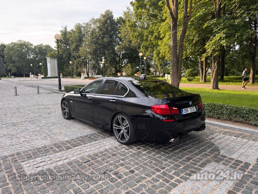 Black BMW 5 Series 2011 in Sillamae, with an engine capacity of 3.00 L and mileage of 334 thousand km for 12500 €, photo 4 on AUTOMOTO.COM.LV