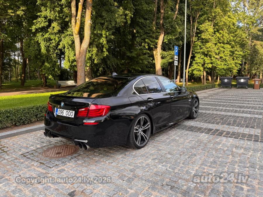 Black BMW 5 Series 2011 in Sillamae, with an engine capacity of 3.00 L and mileage of 334 thousand km for 12500 €, photo 5 on AUTOMOTO.COM.LV