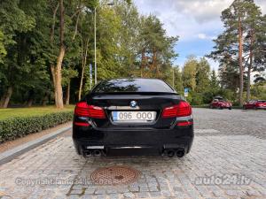 Black BMW 5 Series 2011 in Sillamae, with an engine capacity of 3.00 L and mileage of 334 thousand km for 12500 €, photo 7 on AUTOMOTO.COM.LV