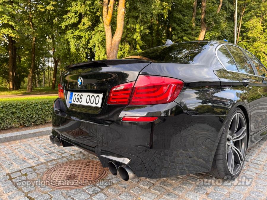 Black BMW 5 Series 2011 in Sillamae, with an engine capacity of 3.00 L and mileage of 334 thousand km for 12500 €, photo 9 on AUTOMOTO.COM.LV