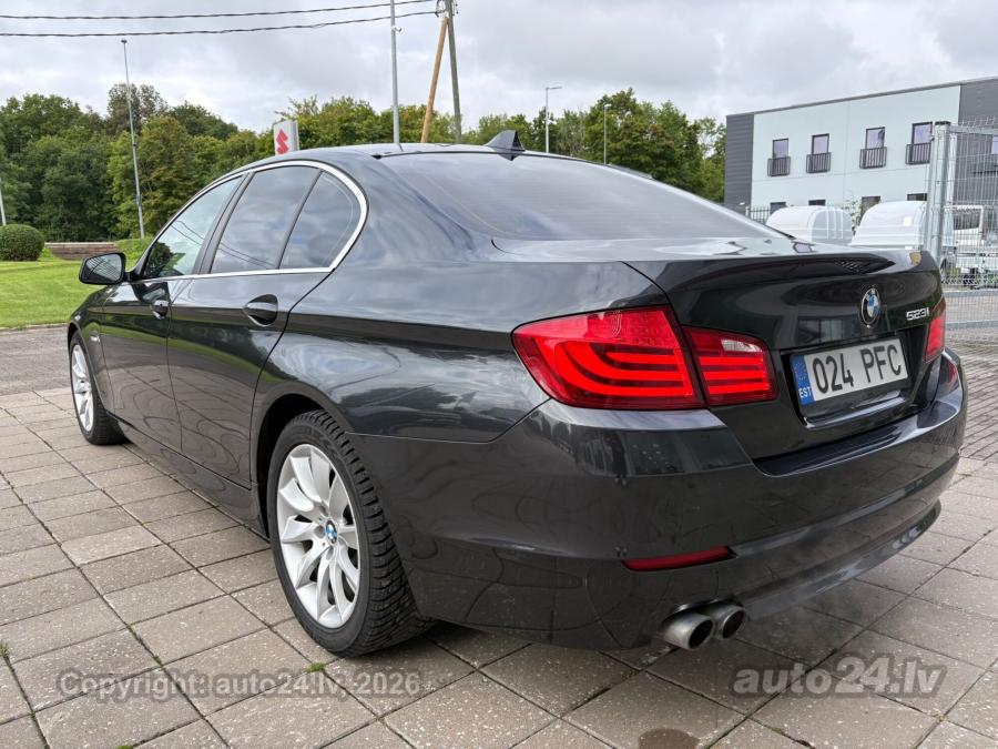 Black BMW 5 Series 2011 in Johvi, with an engine capacity of 3.00 L and mileage of 201 thousand km for 9900 €, photo 3 on AUTOMOTO.COM.LV