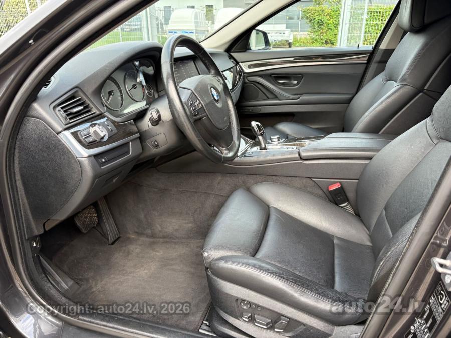 Black BMW 5 Series 2011 in Johvi, with an engine capacity of 3.00 L and mileage of 201 thousand km for 9900 €, photo 12 on AUTOMOTO.COM.LV